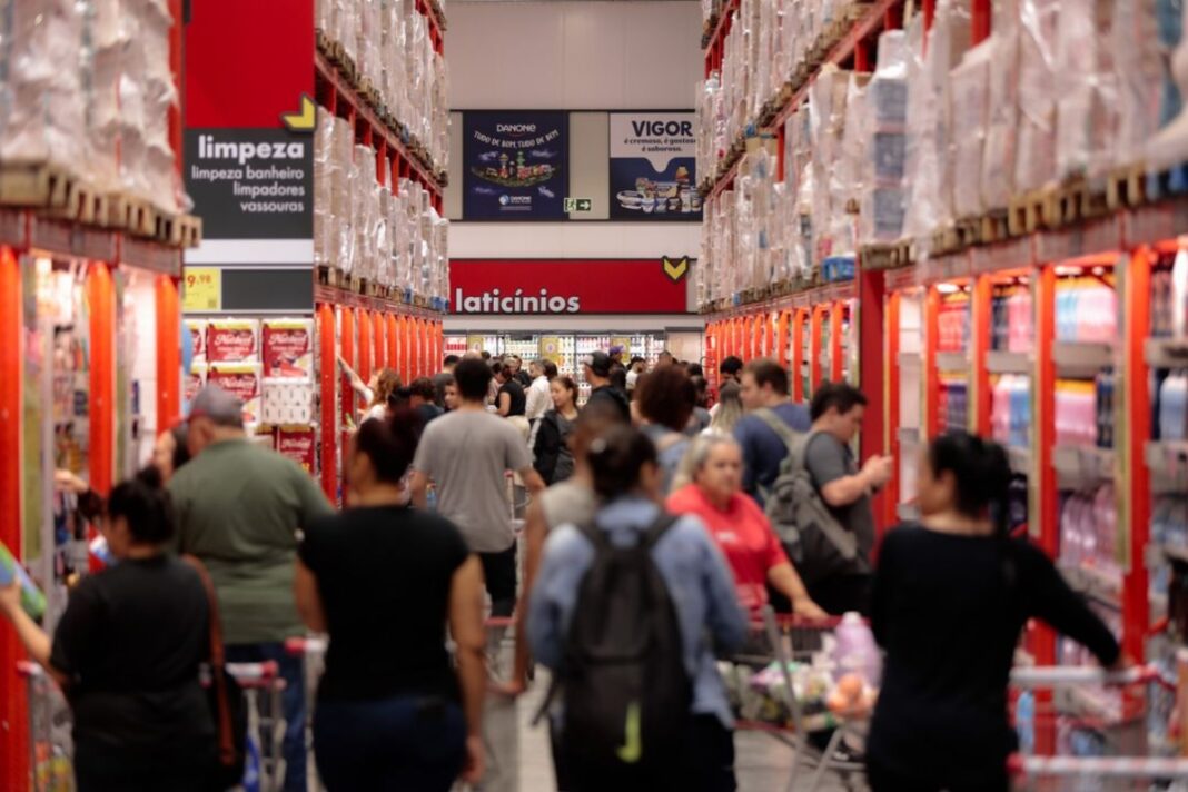 Stok Center inaugura nova filial com mais de 300 ofertas
