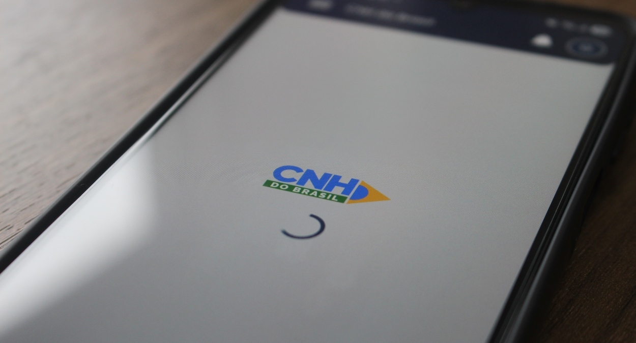 Saiba como solicitar a primeira habilitação no app CNH do Brasil