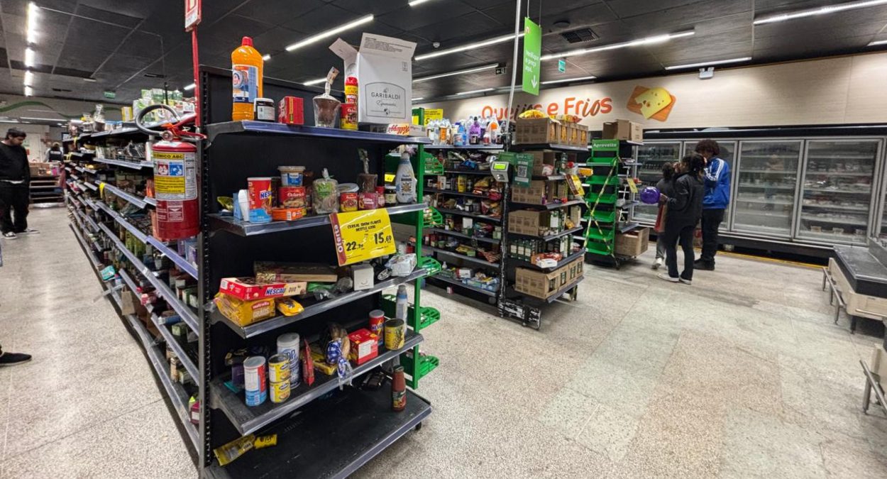 Atacado abrirá loja em prédio que era do Carrefour