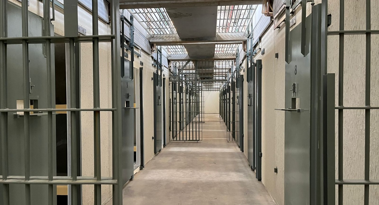 País endurece punição e impõe pena de morte para abusadores infantis